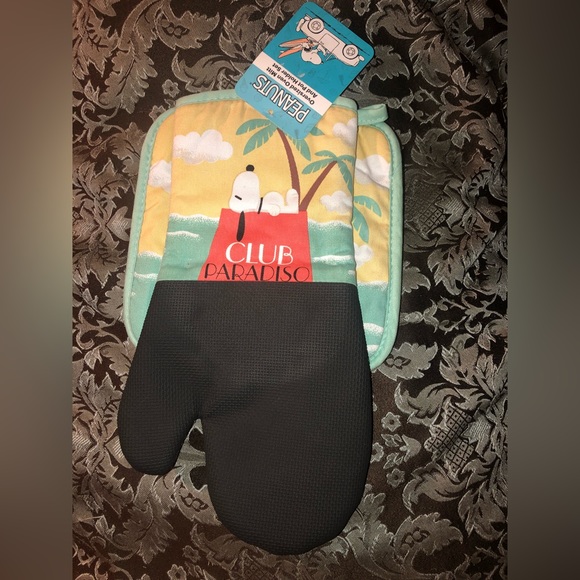 Peanuts | Kitchen | Snoopy At The Beach Kitchen Set | Poshmark